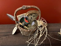 Judith G - THE BOYDS BEARS STORE